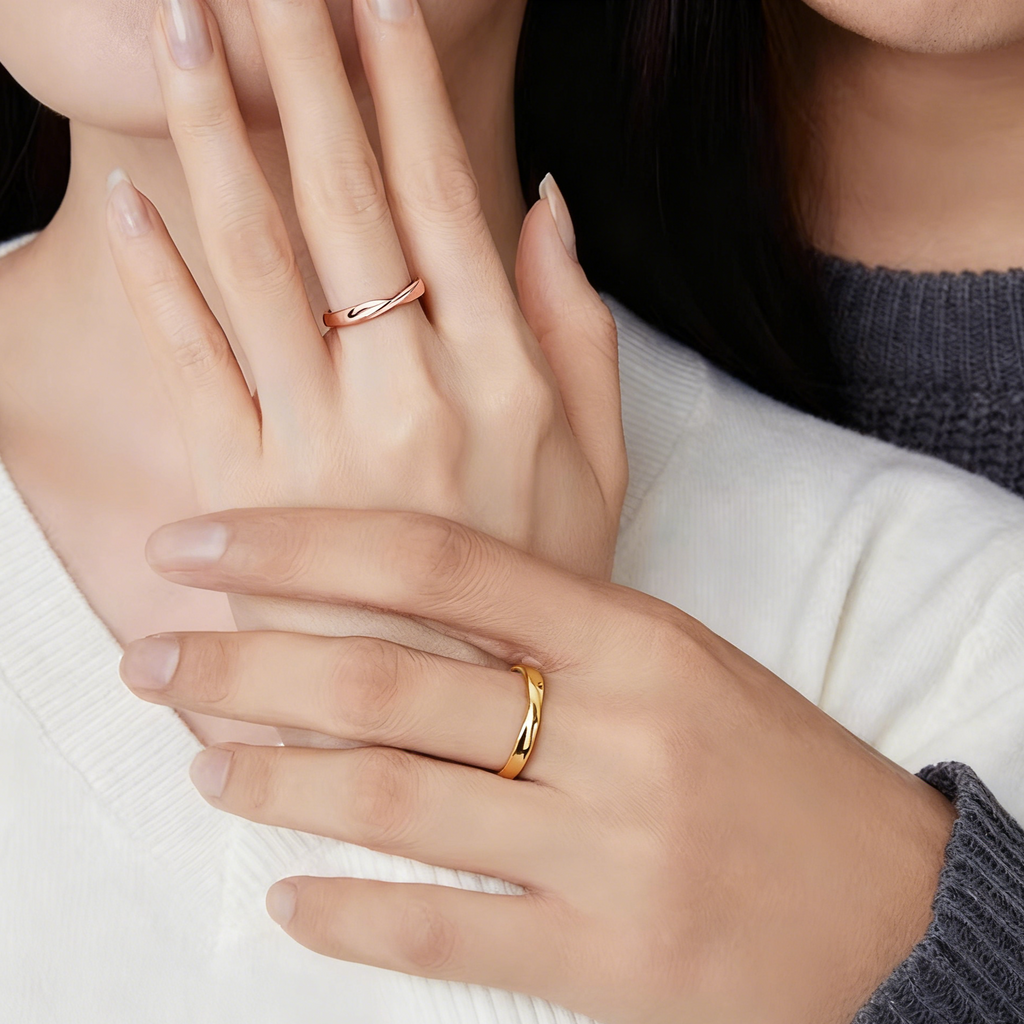 Möbius loop Couple Ring – Amara