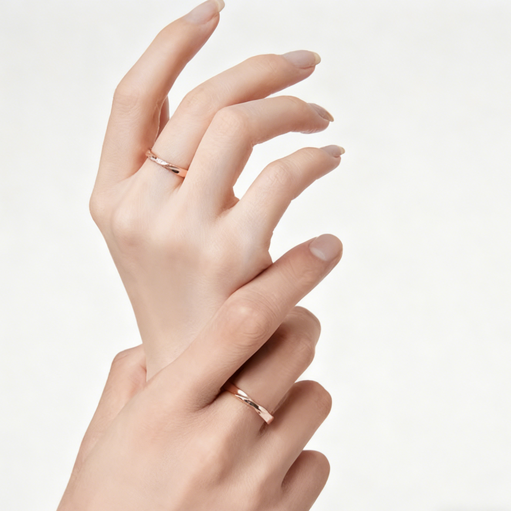 Möbius loop Couple Ring – Amara